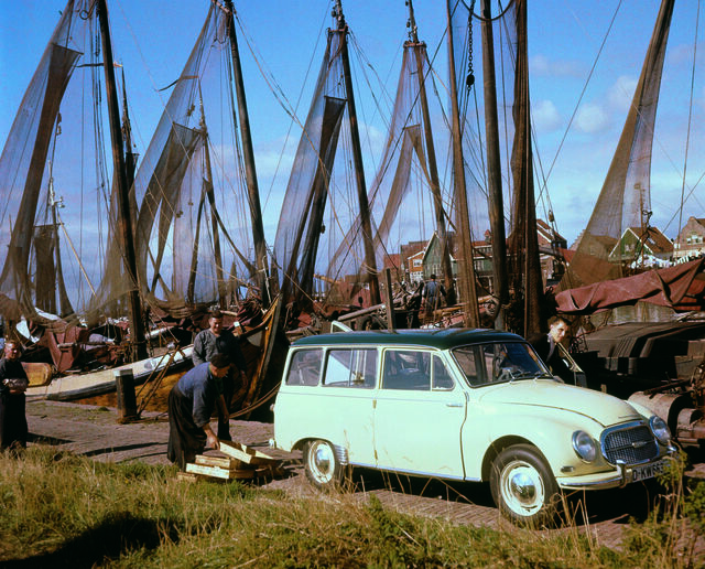 Auto Union 1000 Universal, three-cylinder two-stroke engine; 1000 cc ...