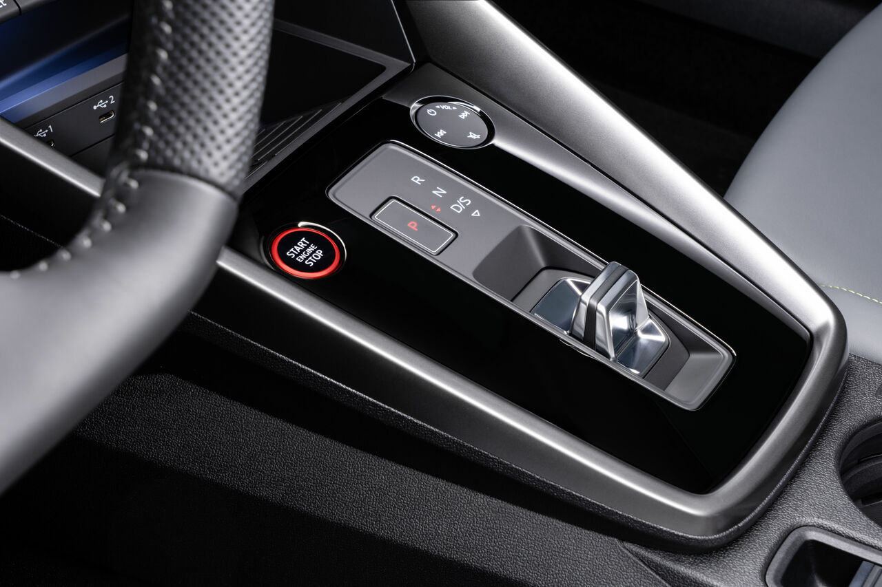 Fully digital: controls and displays | audi.com